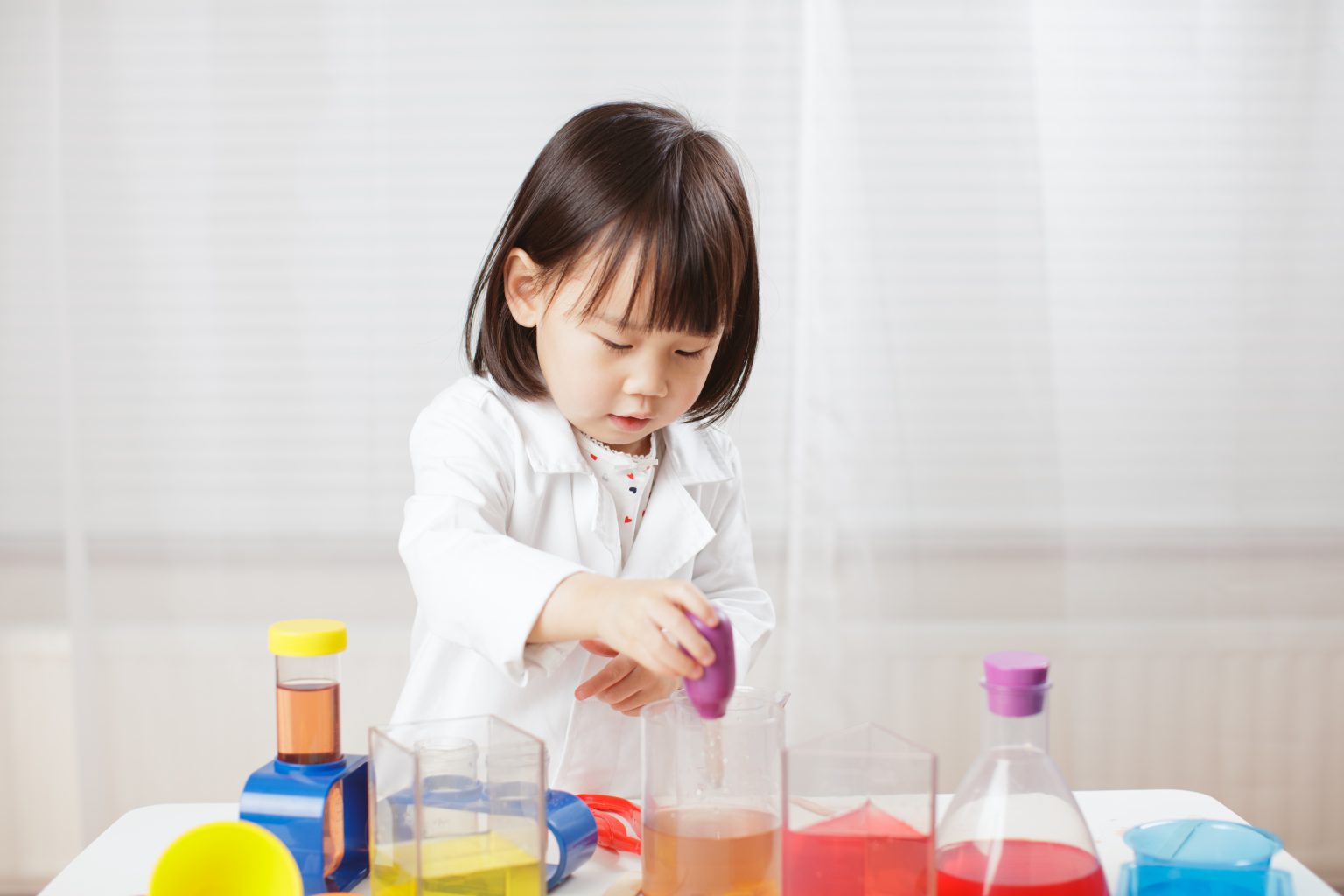 Easy Montessori Science Experiments to do at Home